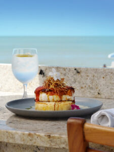 Elements Bar Naples Beach Restaurant | LaPlaya Beach & Golf