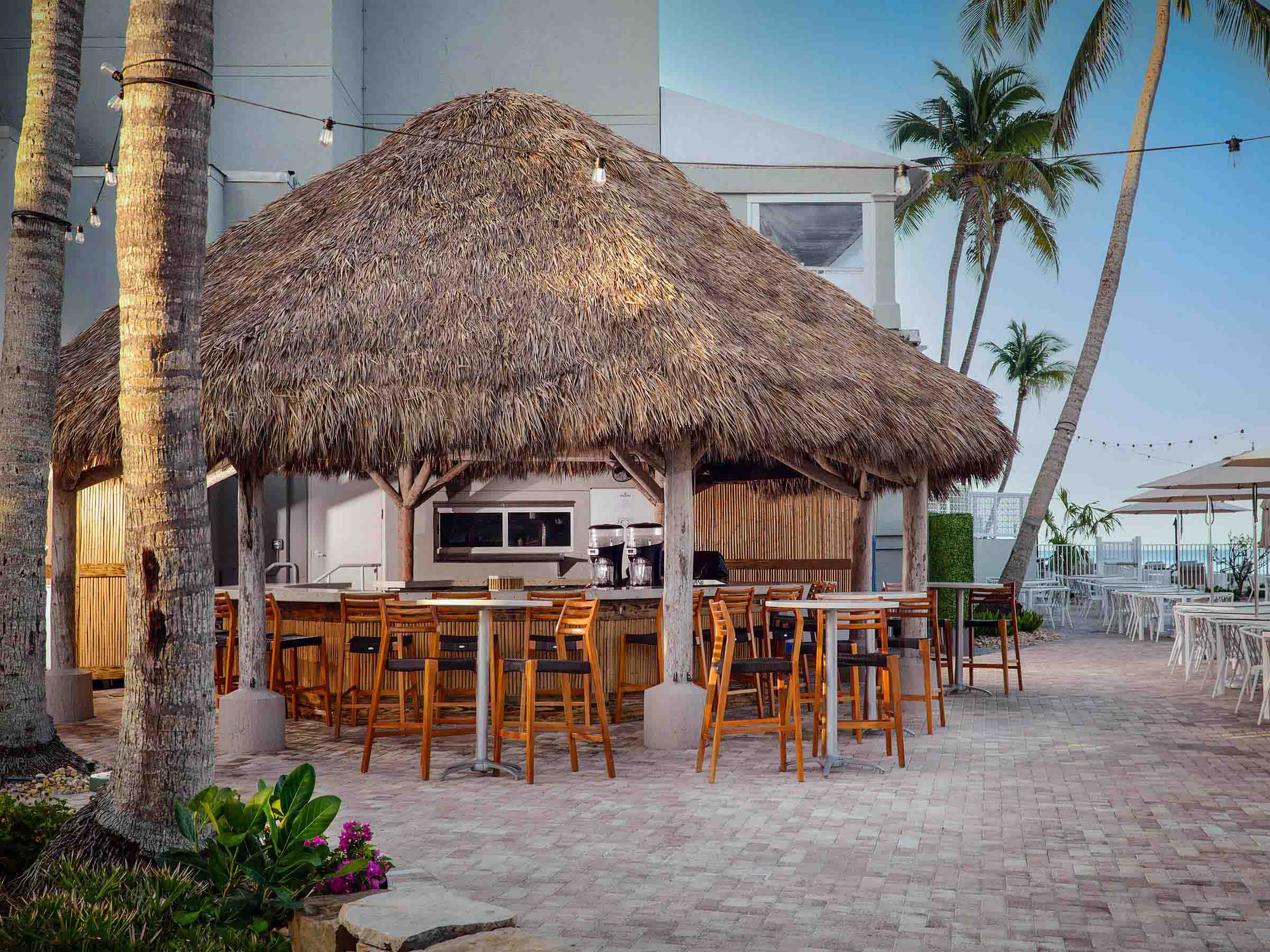 Poolside Cabanas Tiki Bar | Naples Hotel | LaPlaya Resort